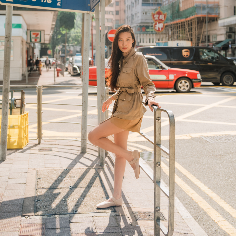 1001 Official – 1001 Officiel